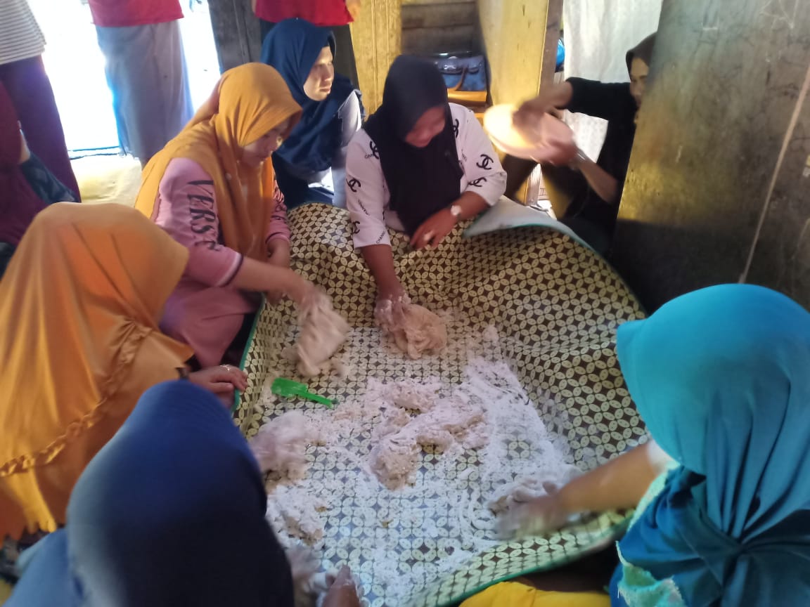 Yayasan Palung Tingkatkan Potensi Desa, Berbagai Produk Sudah ...